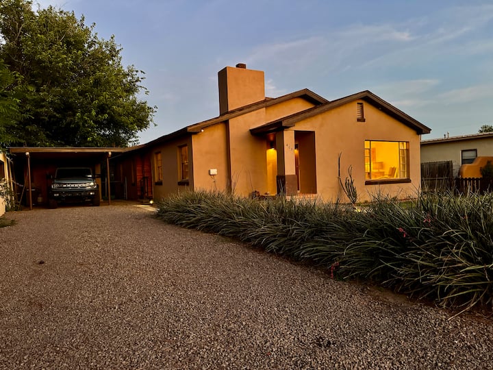 Gringo Honeymoon - Alpine, TX