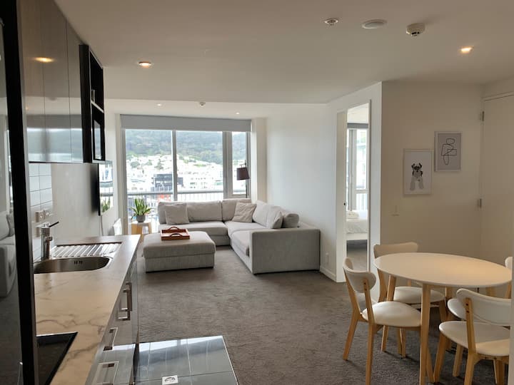 Uplifting 1 Bedroom Apartment With Harbour Views. - Wellington