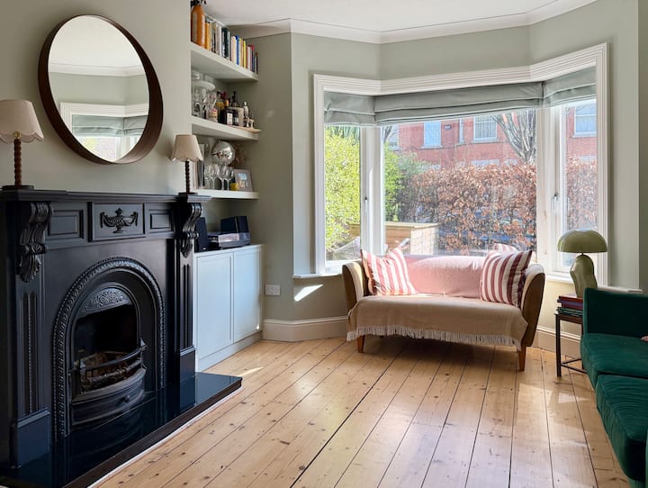 Period Family Home Next To Dublin Bay Waterfront - Dublin Airport (DUB)