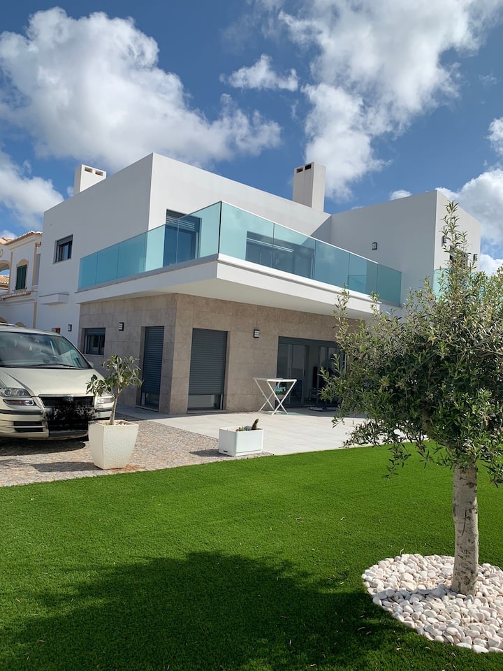 Apartamento Nuevo, Luminoso Y Agradable - Sagres