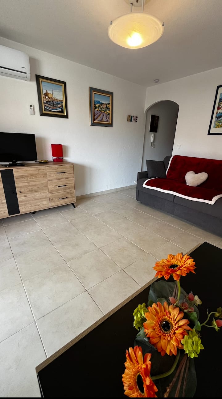 Studio Calme , Mer,  Terrasse & Parking - Agay