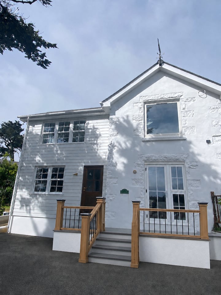 New 2026 Large House St Ives With Parking + Garden - St Ives