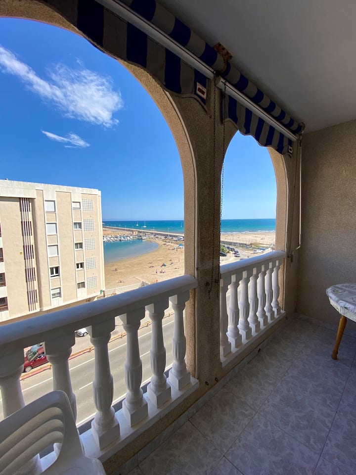 Apartment Torrevieja, Costa-blanca, Facing The Sea - Torrevieja