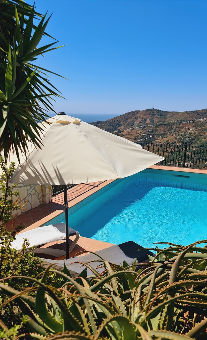 Apartment "Alcazar" With A Swimming Pool. - Torrox Costa