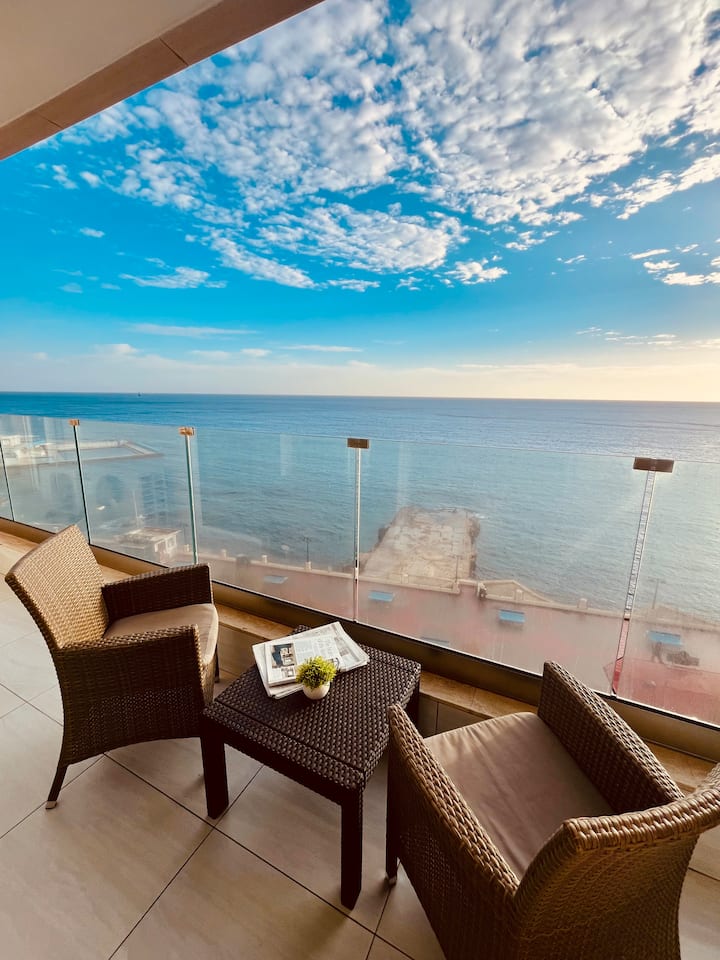 Sliema Seafront Apartment On Tower Road 3 Bedroom - Valletta