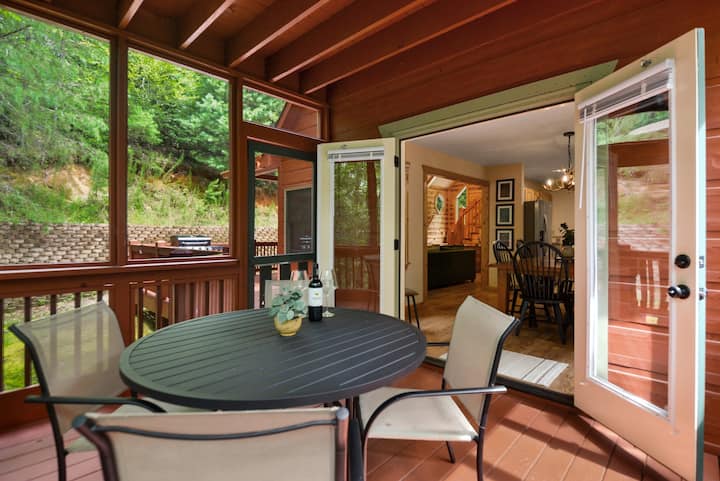 Pool Access - Fire Pit - Hot Tub - Modern Near Dt - Ellijay, GA