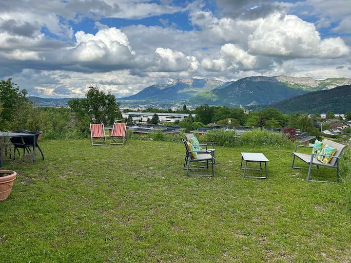 Jolie Villa Dominant Annecy. - Annecy