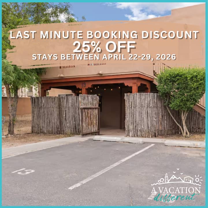 Eclectic Condo 5-min To Meow Wolf - Santa Fe, NM