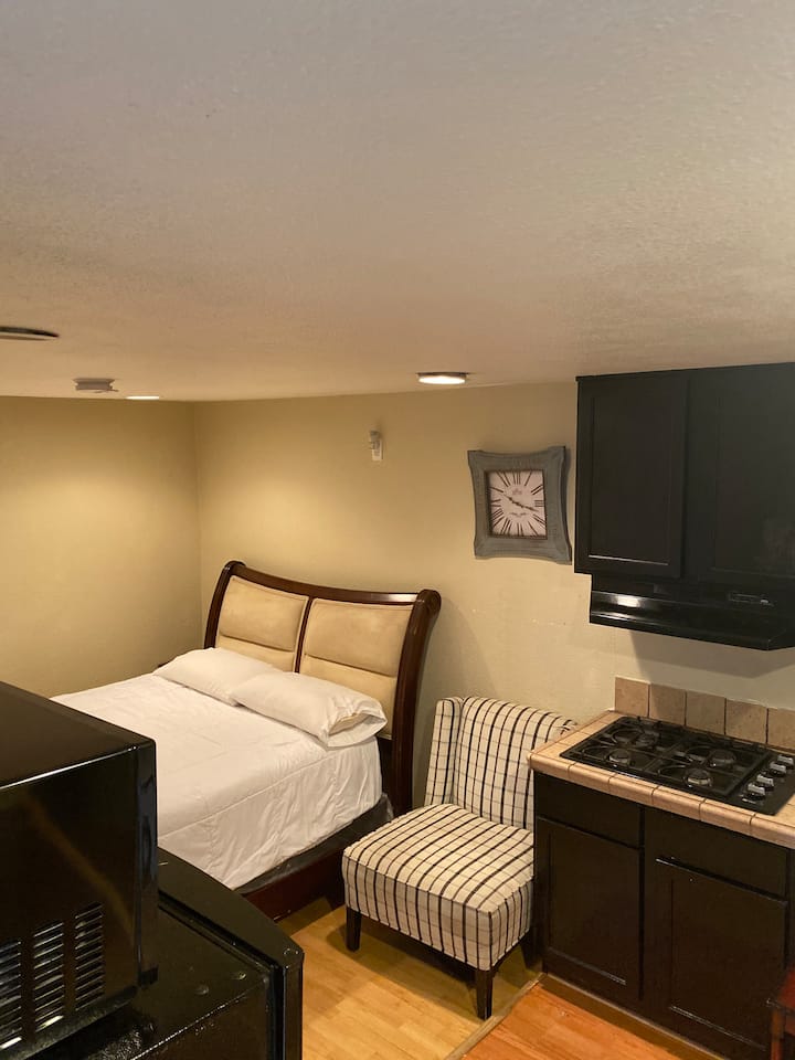 Very Nice Area And Affordable Studio - Riverside, CA