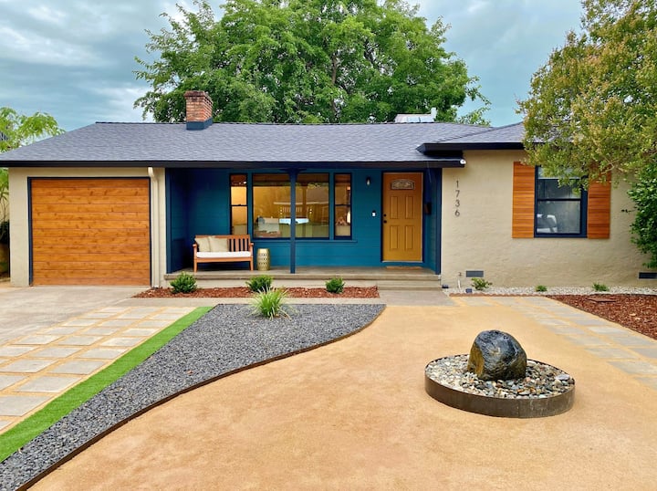 Downtown Oasis || Style And Comfort - Redding, CA