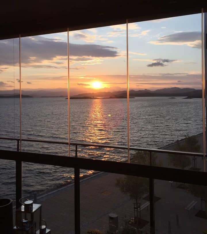 Sentrumsnær Leilighet Med Magisk Sjøutsikt - Stavanger