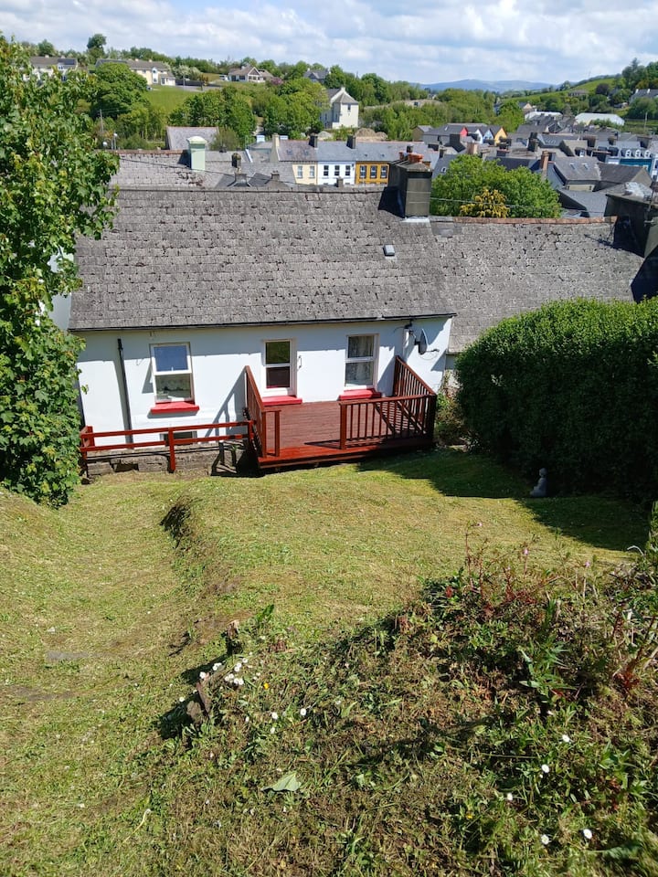 Cosy Town Cottage Near Bantry Bay - Bantry