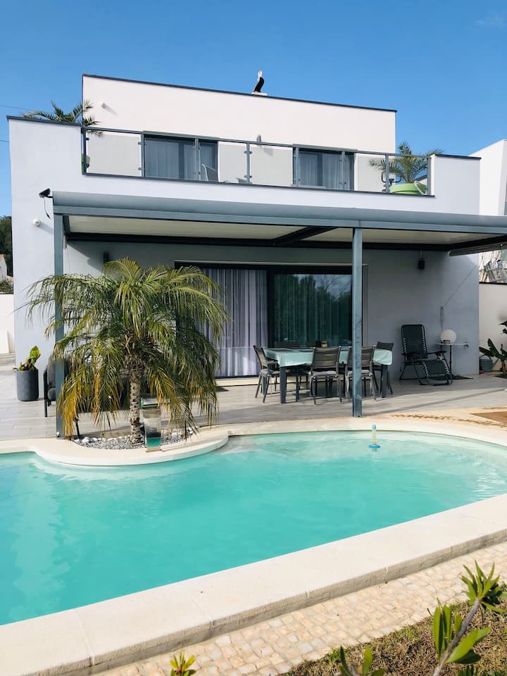 Villa 135m Avec Piscine Et Jacuzzi La Ciotat - La Ciotat