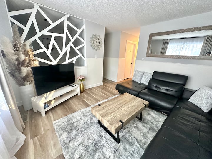 Charming 3 Bdrm Near River Valley And Dt - Edmonton