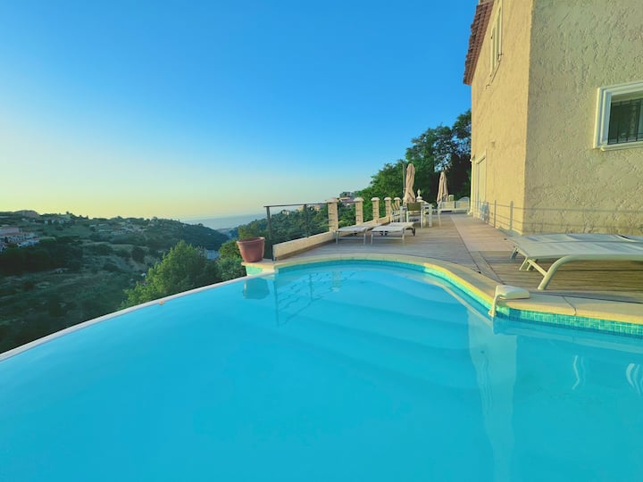 3 Studios Indépendants Dans Villa Avec Piscine - Nice