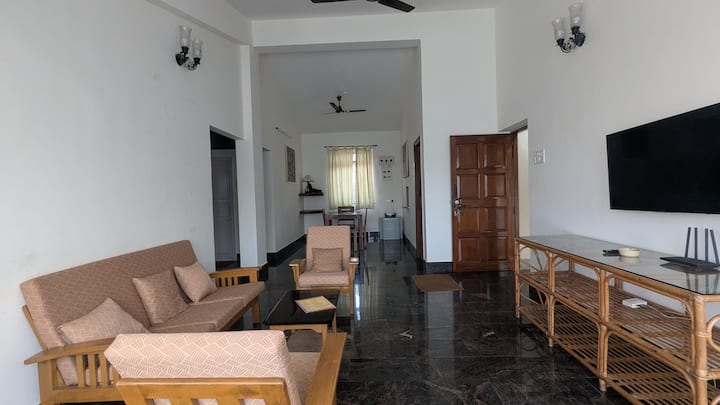Newly Restored 2bhk In Prime Location Near Beach. - Goa