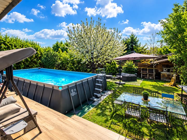 Villa Pour 16, Piscine, Jacuzzi Et Salle De Jeux - Essonne