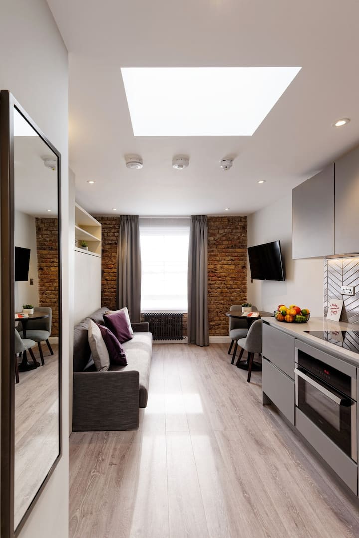 Premium Location At 4th Floor, 3minutes To Tube. - Central London