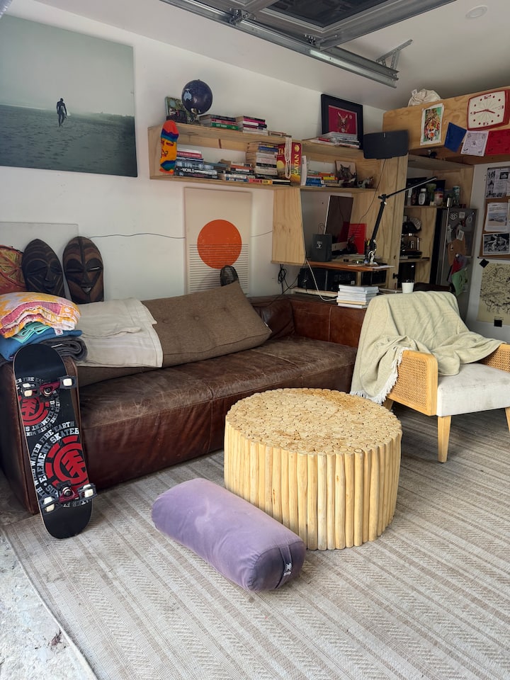 Garage Getaway With Outdoor Space And Work Station - サンタ・バーバラ, CA