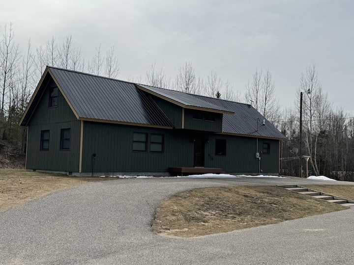Trout Lake, Unique U.p. Lodge On Trail - Sleeps 18 - Trout Lake Township, MI