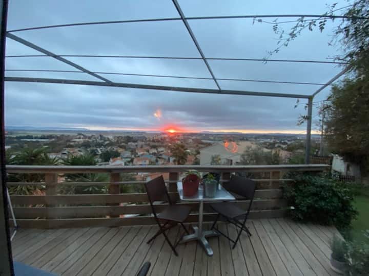 Villa Avec Vue Imprenable Idéalement Placée - Hyères