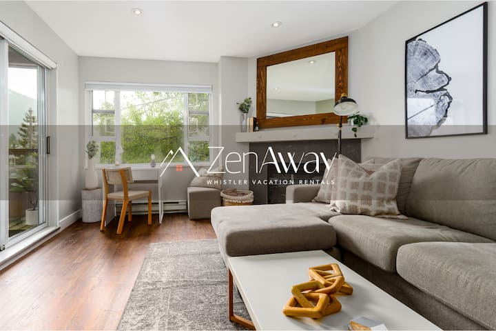 Zenaway | Village Stroll/ 1br/ Mtn Views & Hot Tub - Whistler Blackcomb