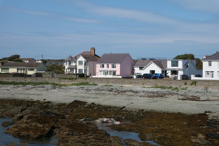 Min Y Don, Lôn Isallt - Trearddur Bay