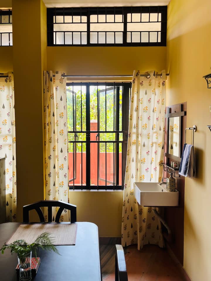 Ménage - 1 Bhk With Separate Entrance - Guwahati