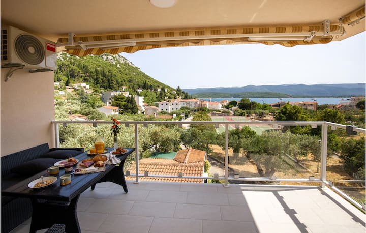 Lovely Apartment In Klek With Wifi - Duba