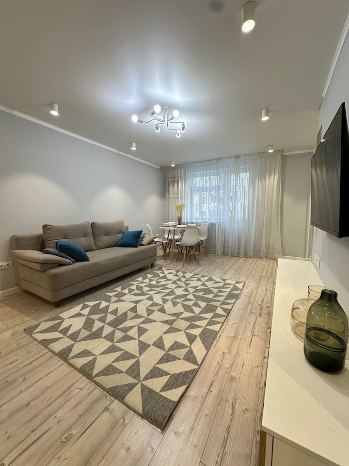 Designer Apartment With A/c In The Best Location. - Kazakhstan