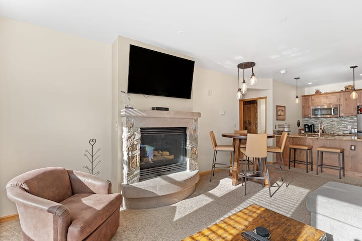 Private Balcony With Ski Slope Views & Short Walk - Keystone, CO