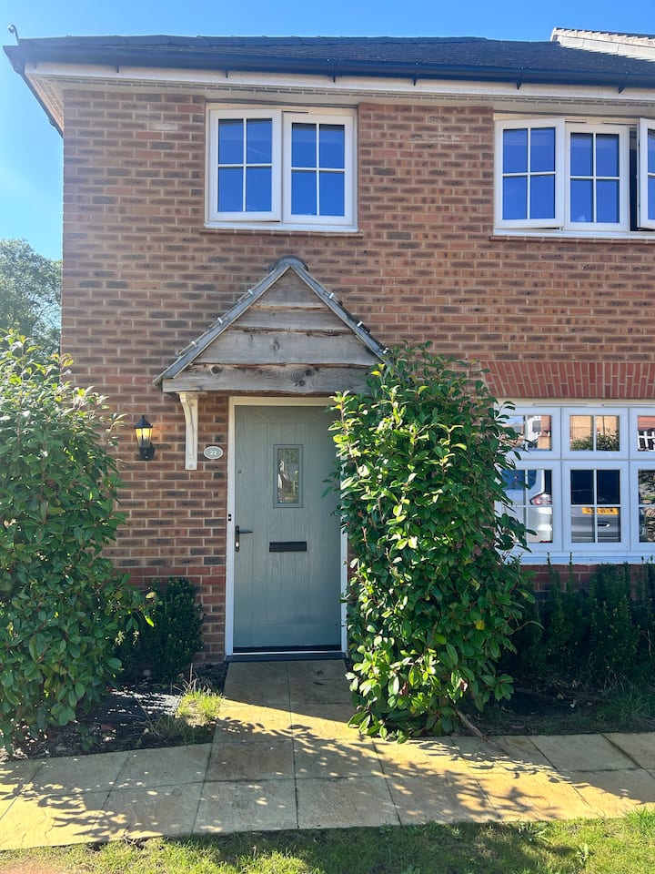 Modern 3 Bedroom Home In Chichester - Chichester