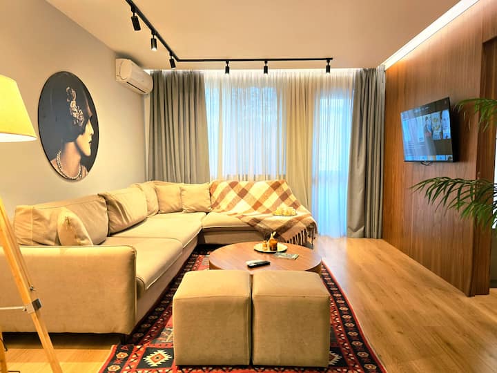 Cultural Ethnic Retreat | Unique Stay Near Blloku - Tirana