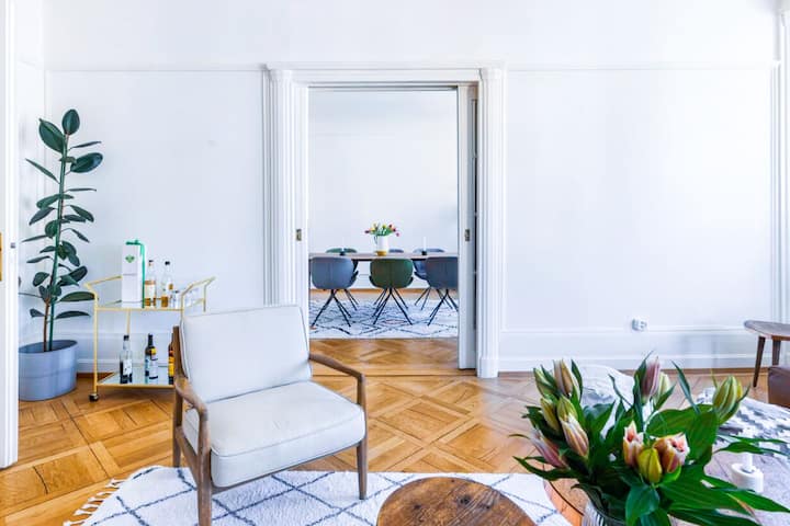 Bright & Spacious 3bdr Apt - Schweiz