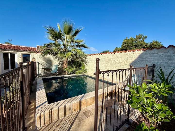 Maison De Ville "La Petite Rochelaise"avec Piscine - Angoulins