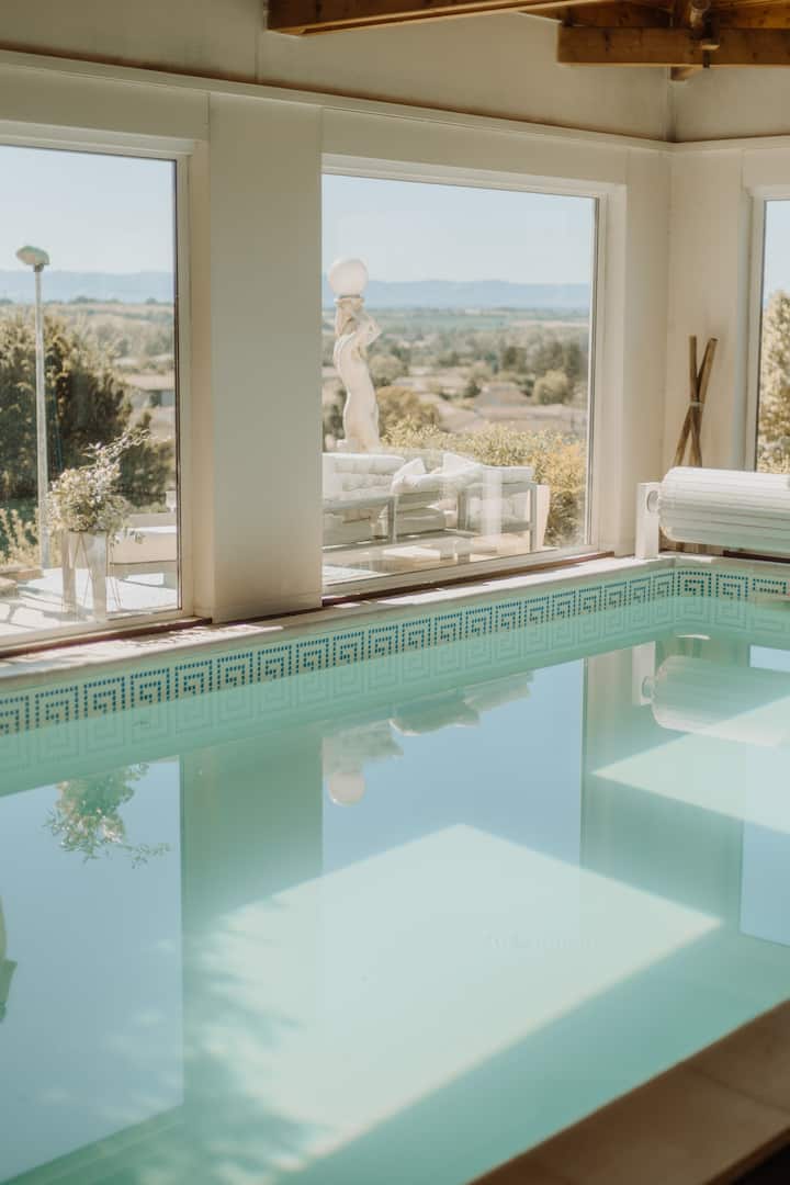 Villa Piscine Intérieure, Sauna, 5 Chambres - Mions