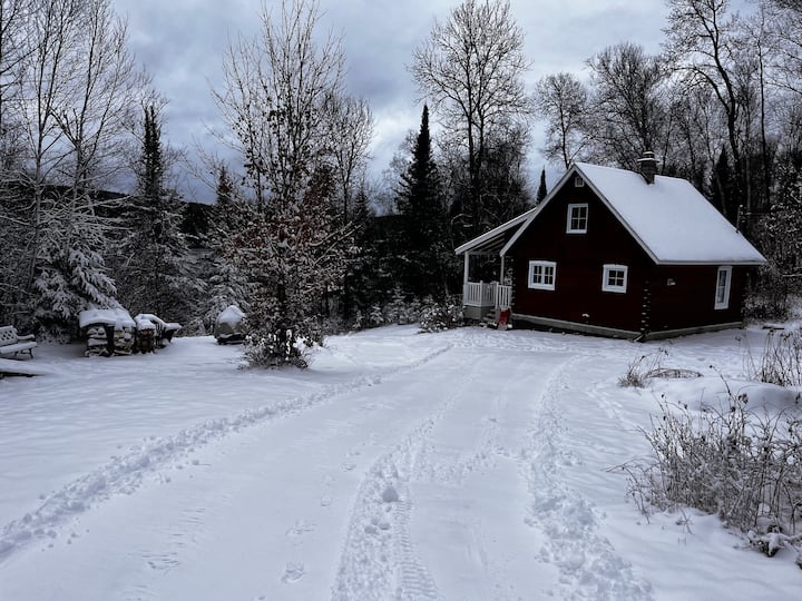 Le Mimosa - Chalet Au Bord Du Lac Malpic - Quebec