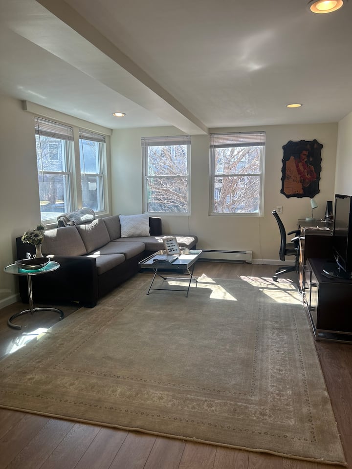 Private Beach Apartment With Backyard In Milford! - Milford, CT