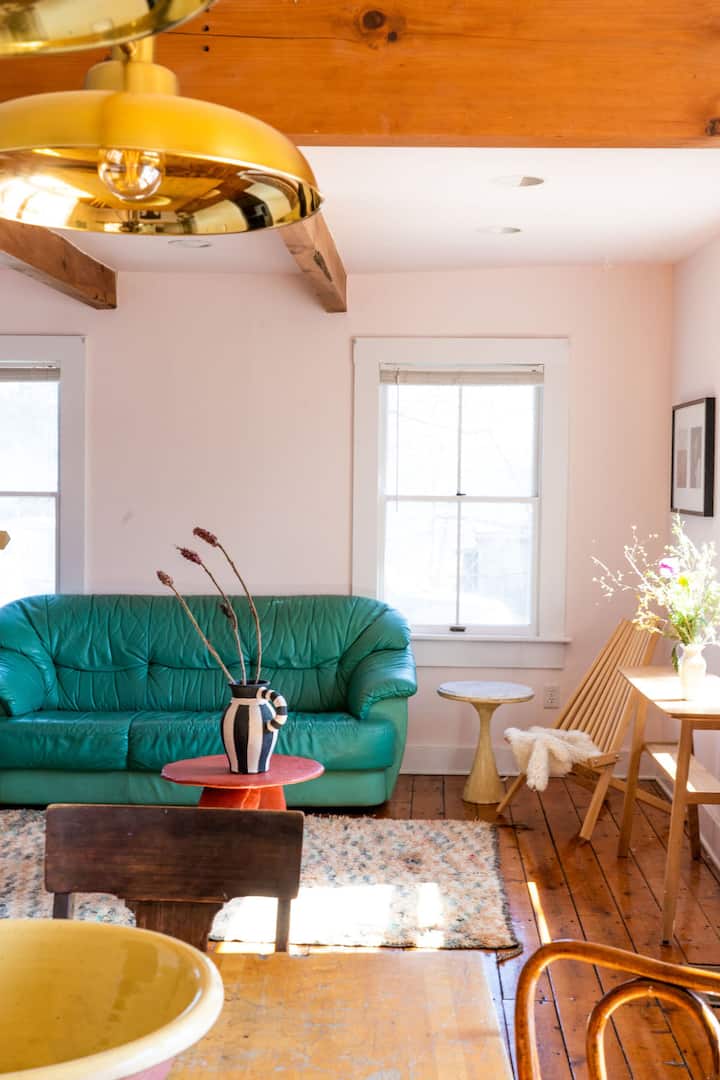 A Vibrant Restored Hudson River Home For Rest - Hudson, NY