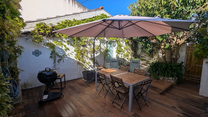 Maison Calme Avec Terasse Proche Centre Ville - La Rochelle
