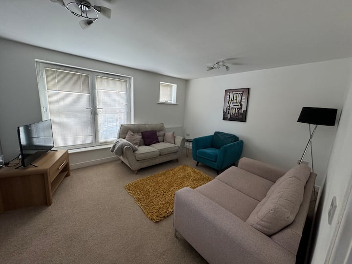 Wow 8 Pers/ 4 Bedrm/ 3 Bathroom House! Nr Saltend! - キングストン・アポン・ハル