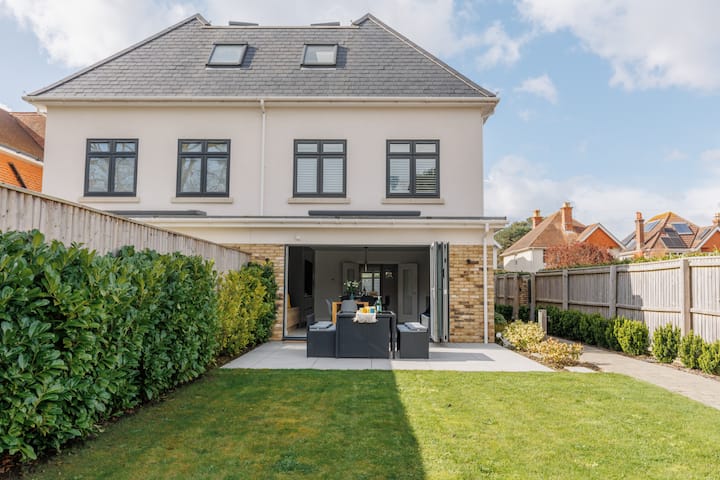 Family Space Close To Penn Hill & The Beach - Bournemouth