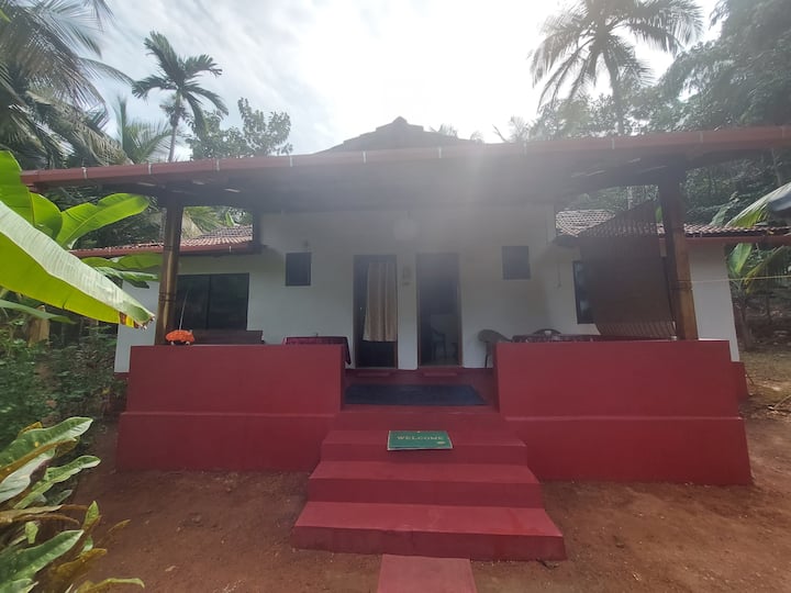 Shiva Nilaya Cottage, Upto 8 People On Request - Gokarna
