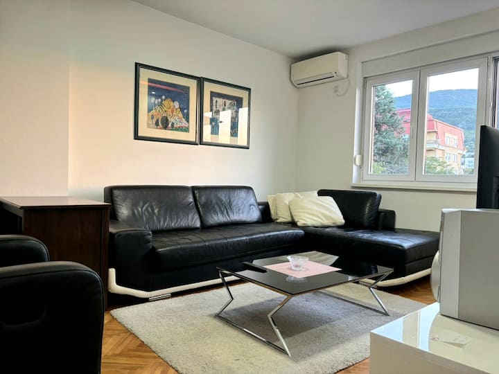 Mountain View 1 Br Flat 10 Min To The City Center - Skopje