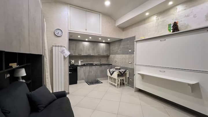 Characteristic Neapolitan Loft, 'A Casa 'E Peppino - Naples