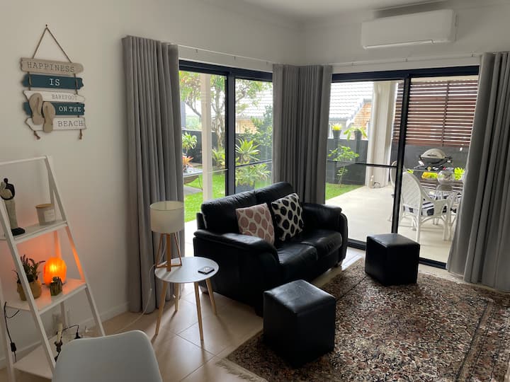 Ocean Sounds Hideaway. Walk, Beach, Point &Village - Lennox Head