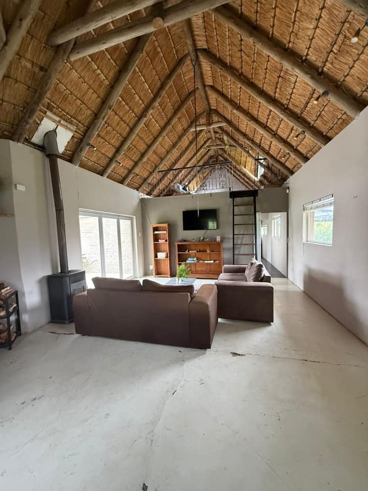 Buffalo Hills Private Game Reserve Fishing Cottage - Harrismith
