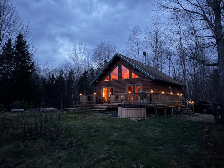 Mountain View Cabin - Hot Tub, Pet Friendly - New Hampshire (State)
