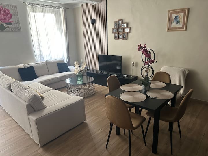 Au Cœur Du Vieux-port, Petit Parking + Métro - Calanques de Marseille