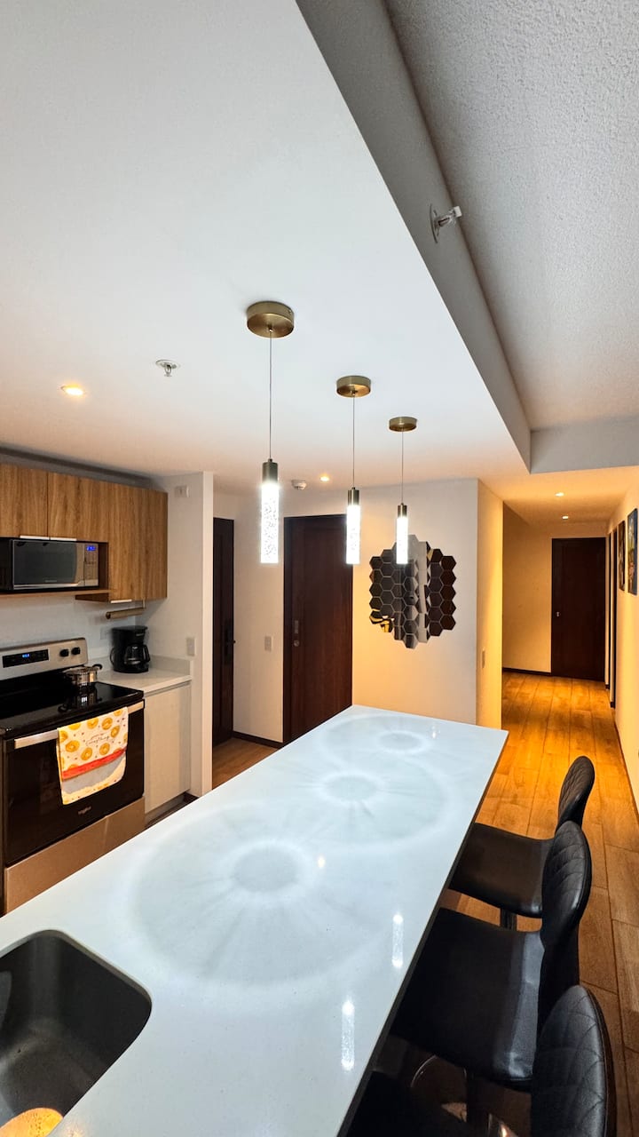 Modern 3br 2.5 Ba W/terrace & Pool In San Salvador - 산살바도르